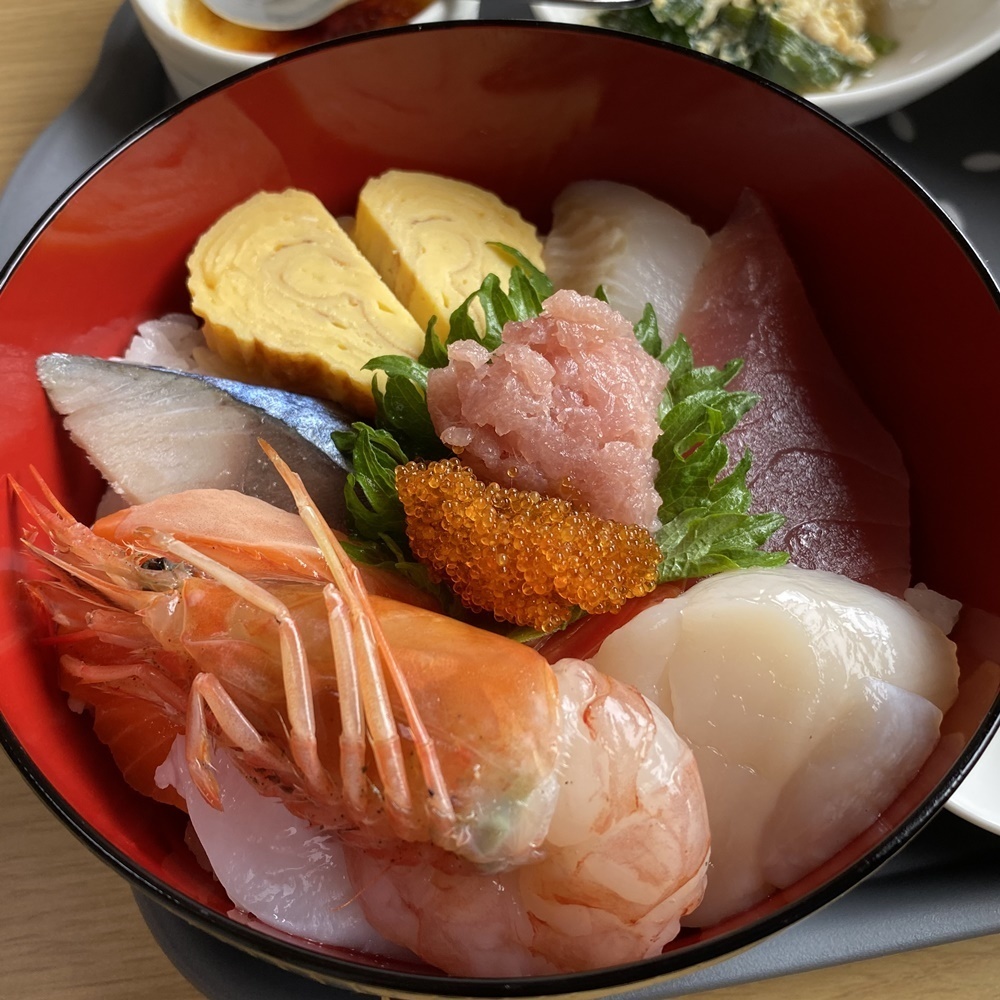 昨年12月から今年2月にかけてオープンした新店の握り寿司や海鮮丼 | asatan