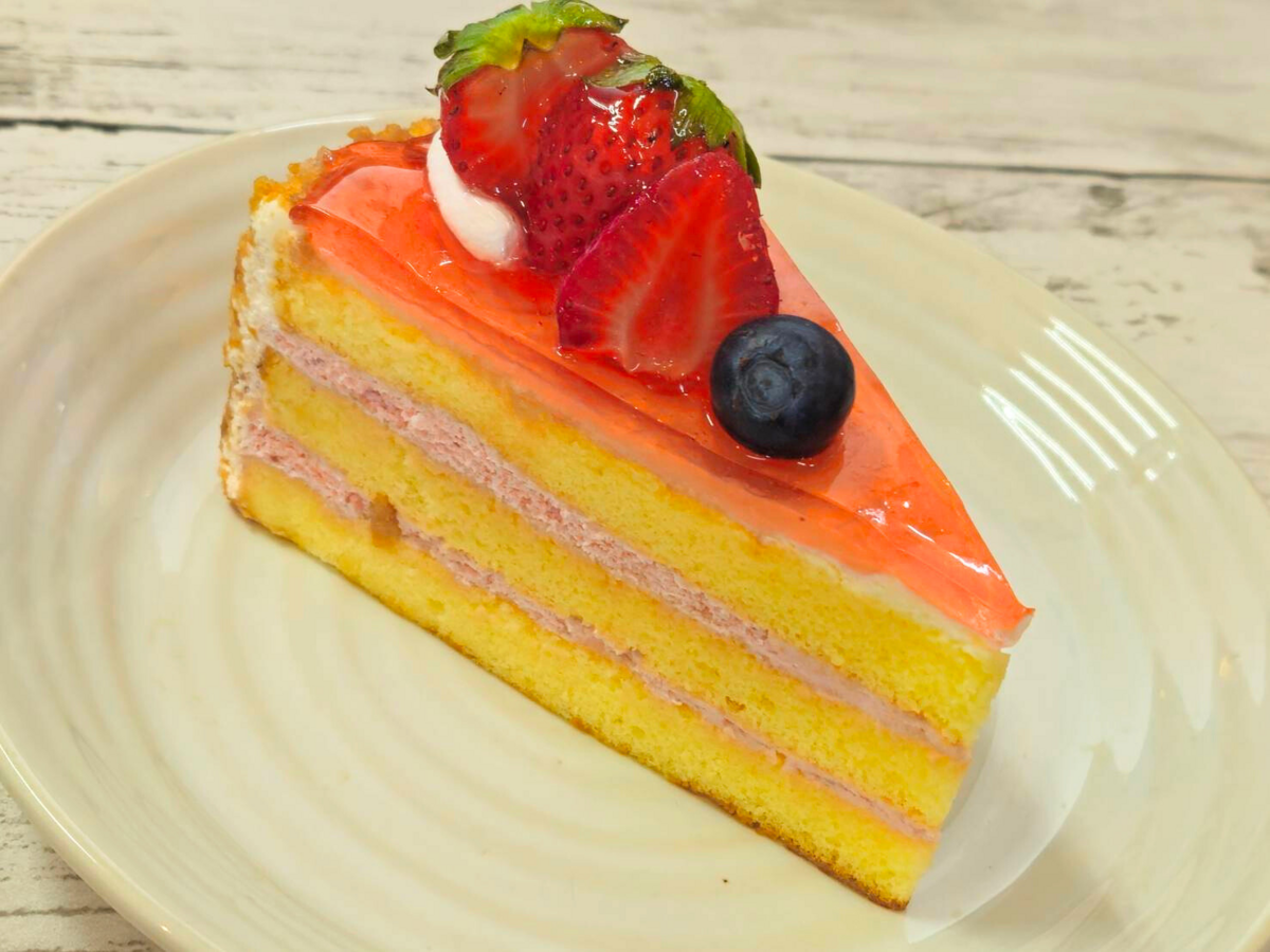 絶対流行る！CMで話題の新商品といちごのケーキとお菓子 | asatan